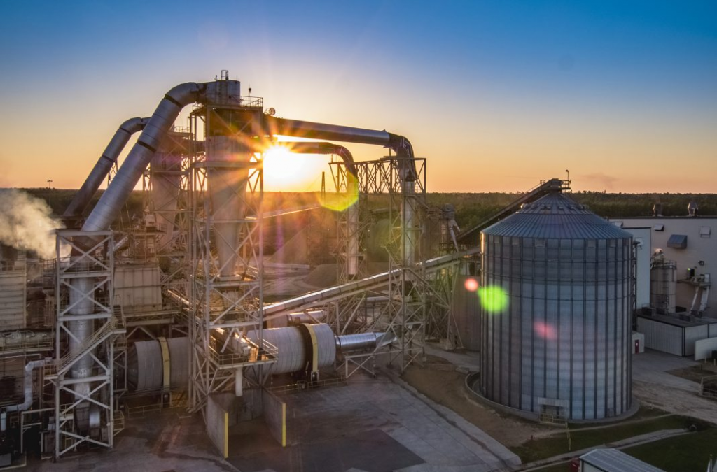 Pertamina NRE Set Target Energi Bersih 10 GW di Tahun 2026 – TechForID